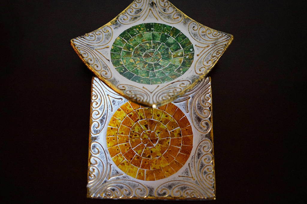 Decorative Plates with Glass Mosaic, Greece - Decorative - Red Karawana