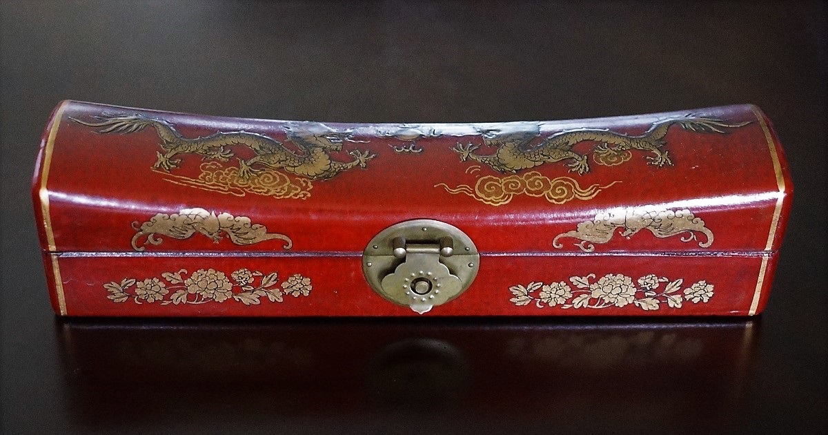Asian Box with a Dragon Motif, China - Decorative - Red Karawana